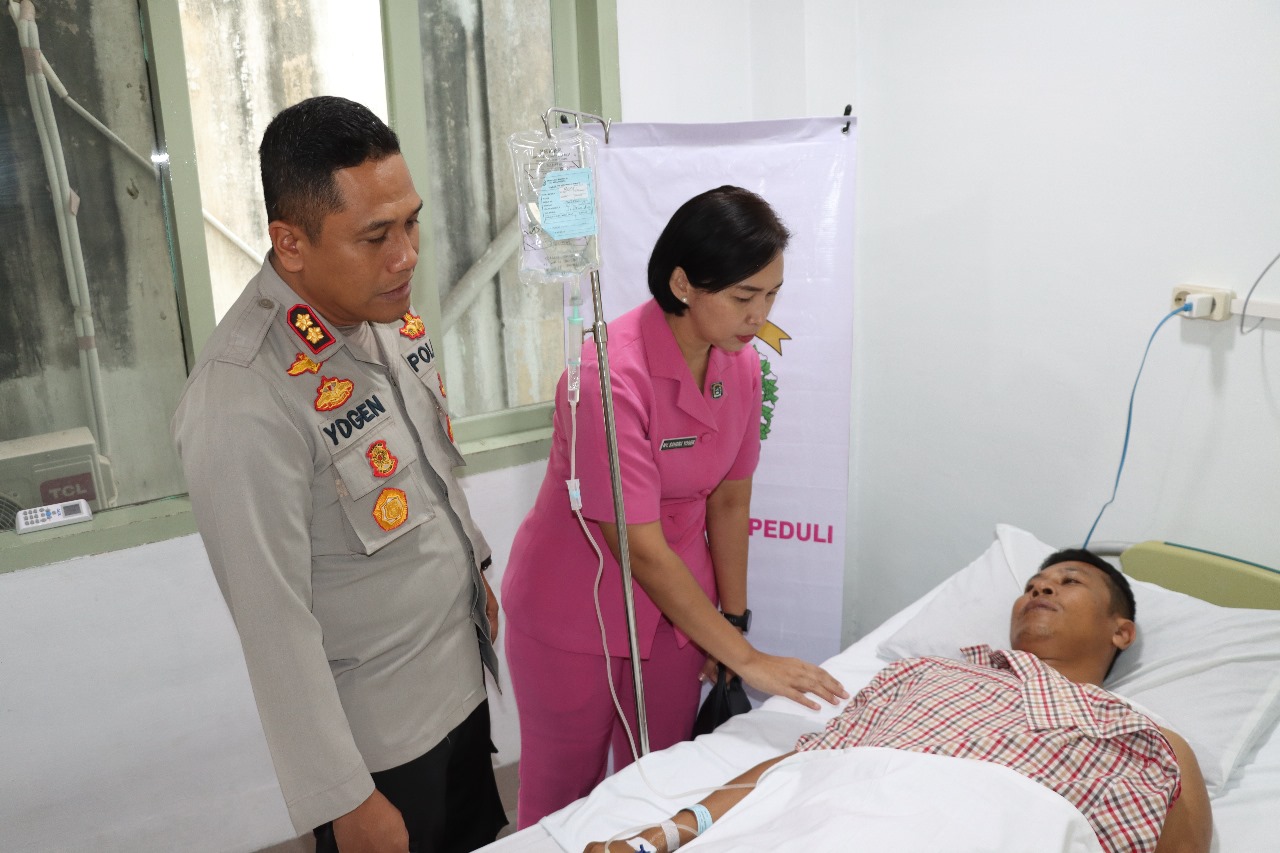 Kapolres Pematangsiantar Beri Dukungan saat Jenguk Personil Opname di ...
